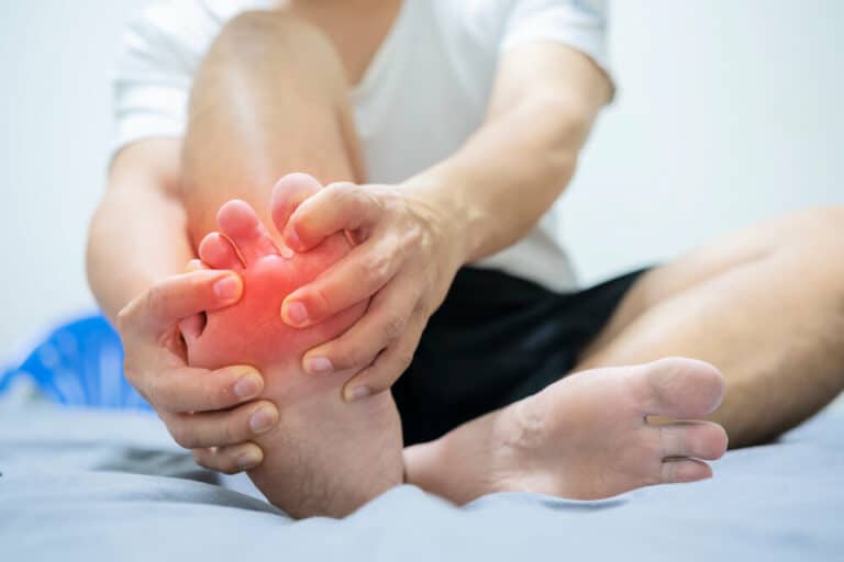 Why Men are More Affected by Gout: Symptoms and Causes | Dr. Robinson